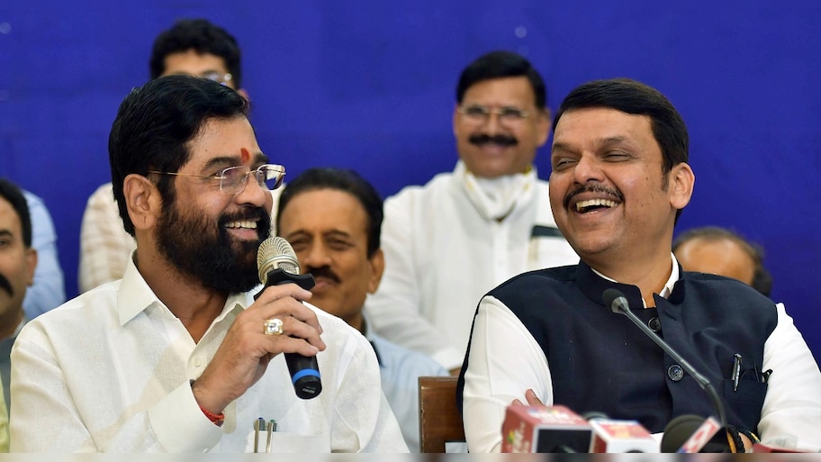 Maharashtra Political Crisis : 16 आमदार अपात्र ठरले तरी शिंदे सरकार ...