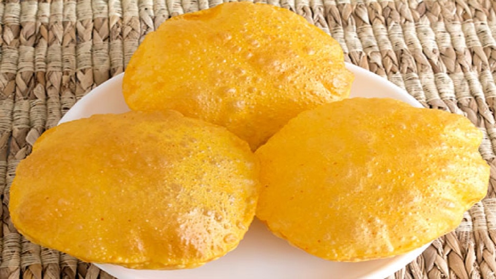 आता पाण्यातही तळता येणार टम्म फुगणाऱ्या पुऱ्या! कसं ते पाहा Recipe ...