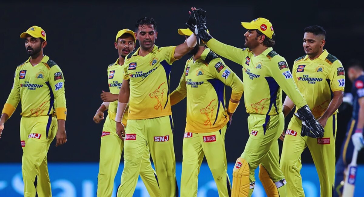 चेन्नई सुपर किंग्जची फायनलमध्ये थाटात एन्ट्री; गुजरात टायटन्सचा 15 ...