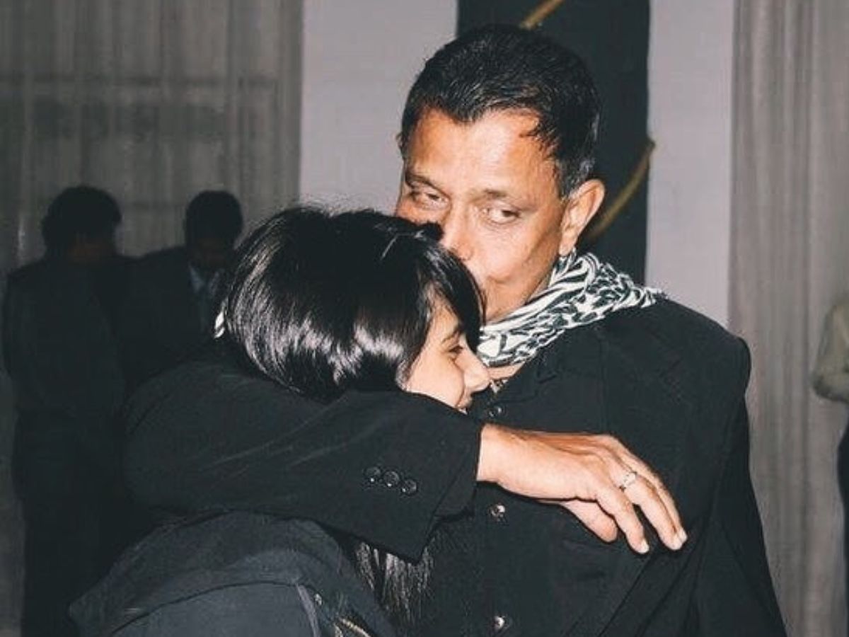 Mithun Chakraborty s adopted daughter know who is she and what she does | कचऱ्यात सापडलेल्या ...