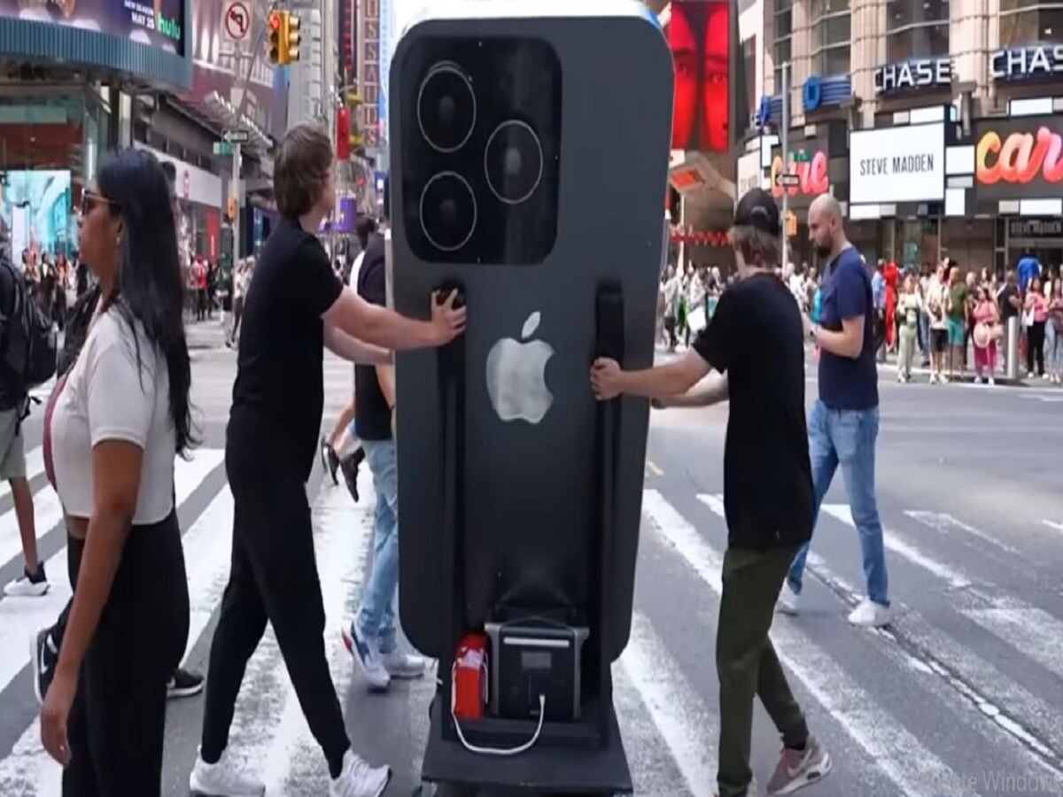 YouTuber Made iPhone Taller Than Humans Have You Seen It;युट्यूबरने ...