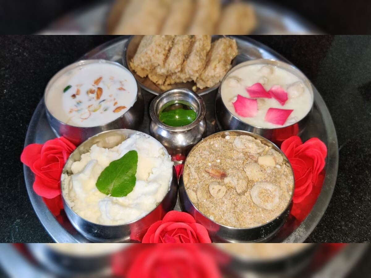 तुम्ही देवाला दाखवलेला प्रसाद तेथेच ठेवता का? नैवद्य दाखविण्याचे 'हे ...