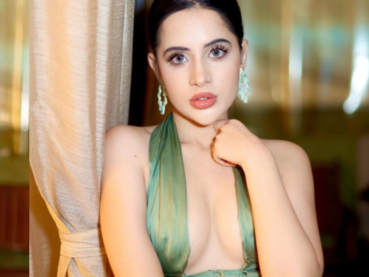Urfi Javed चा इको फ्रेंडली ड्रेस पाहिलात का? यावेळी नेटकरी देखील फिदा | Urfi Javed eco friendly ...