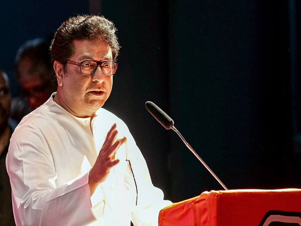 मराठा आंदोलकांवर लाठीचार्ज; राज ठाकरे संतापले | Raj Thackeray angry ...