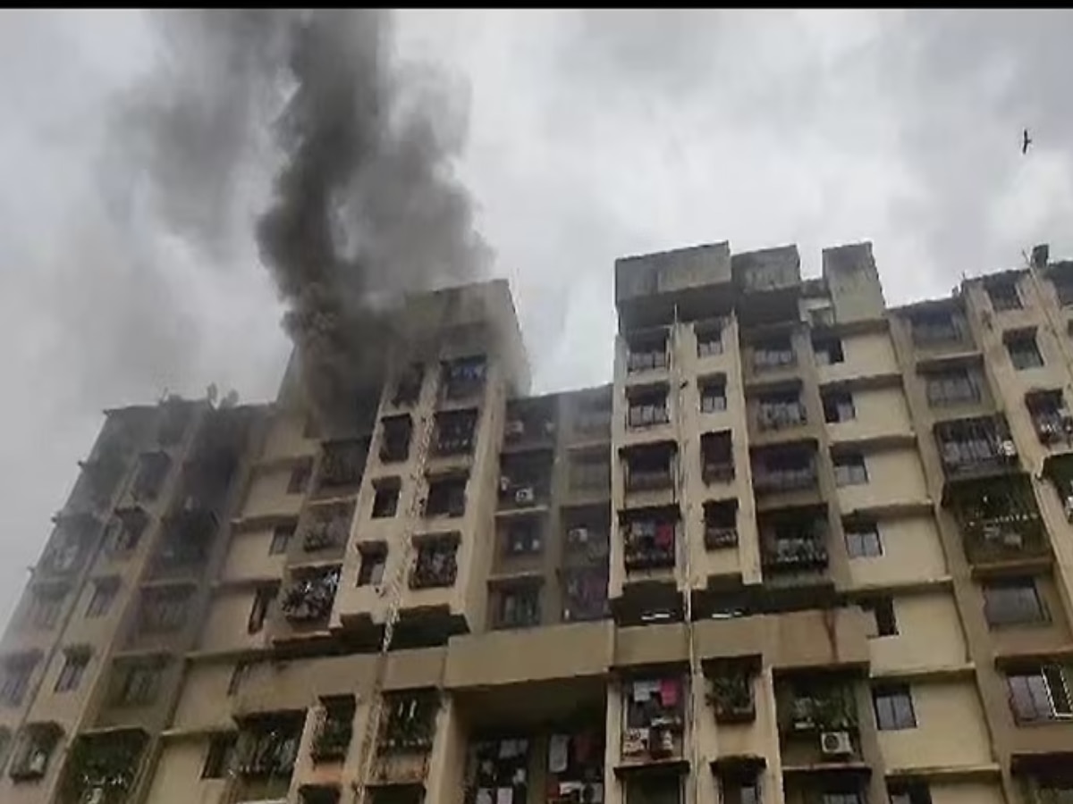 मुंबई : कुर्ल्यात इमारतीला मध्यरात्री भीषण आग; 39 रहिवासी जखमी | Mumbai ...
