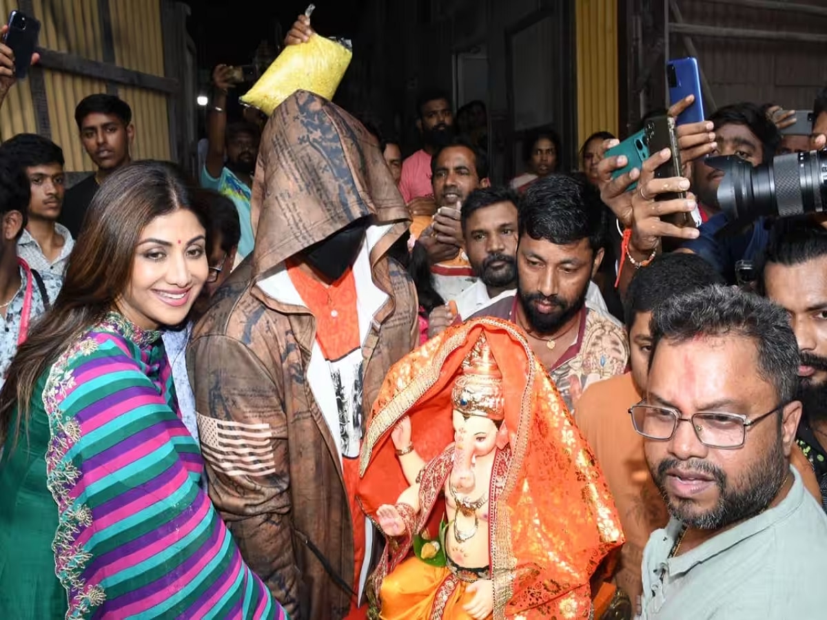 Ganesh Chaturthi : शिल्पा शेट्टीच्या घरी थाटामाटात बाप्पाचं आगमन, मात्र ...