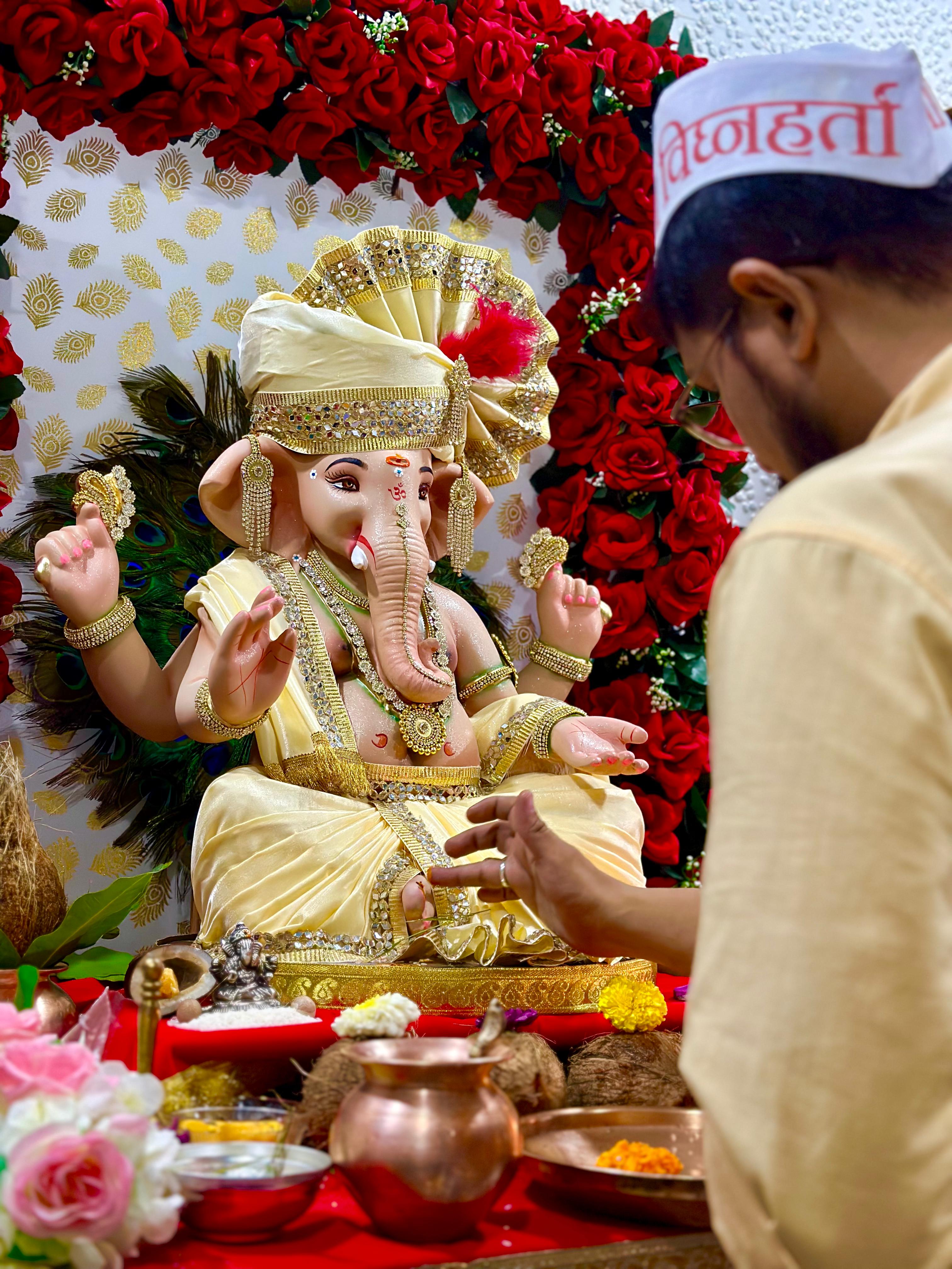 GANESH UTSAV 2023 : तुमच्या घरातील बाप्पा झी 24 तासवर; पाहा घरगुती ...