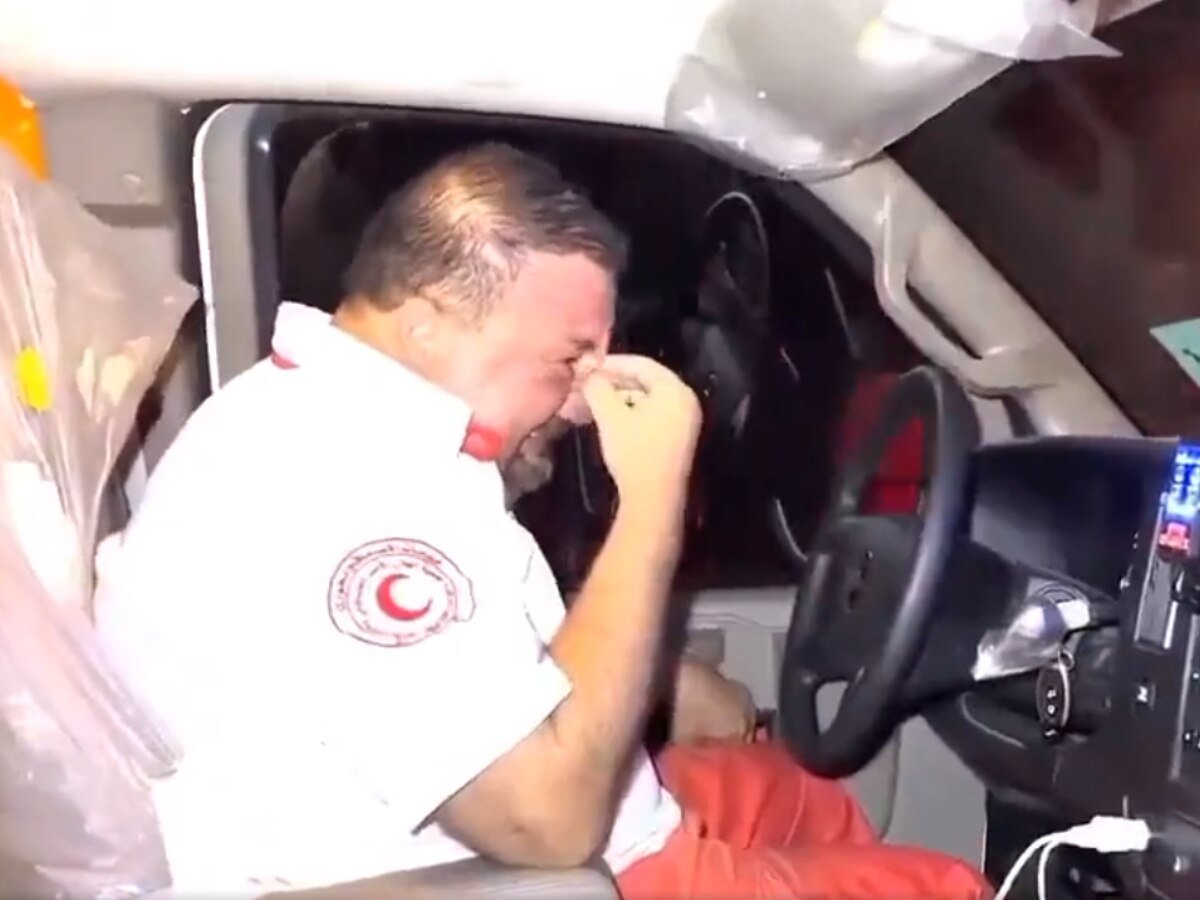 Israel Hamas War - Israeli Ambulance driver Cry due to he can't save ...