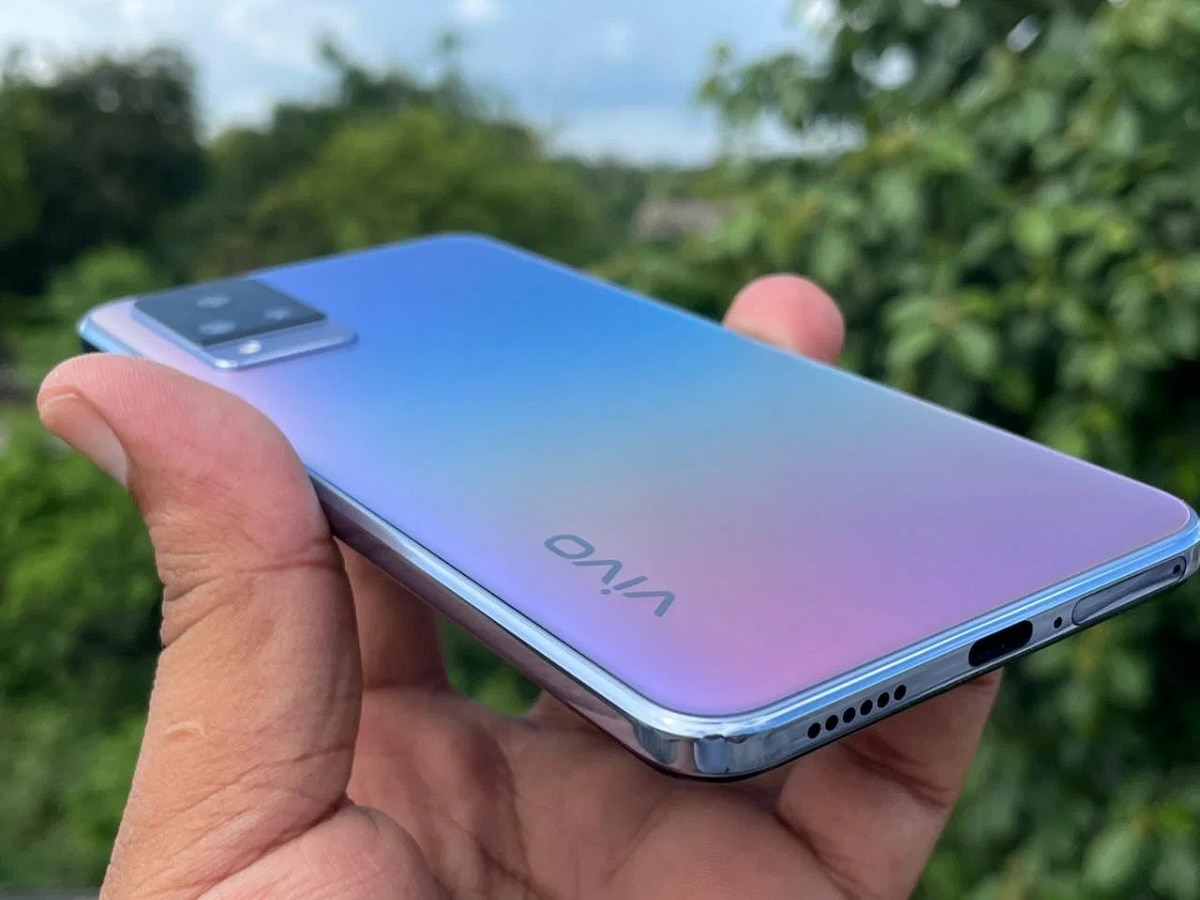 50 MP सेल्फी कॅमेरा, 12 GB रॅम; VIVO ने लाँच केला जबरदस्त स्मार्टफोन | VIVO company has launched ...