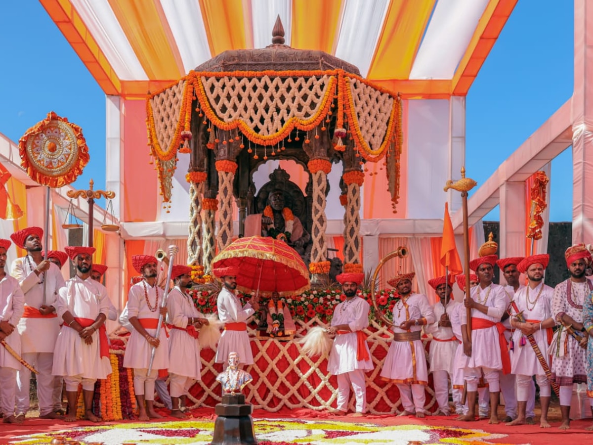 छत्रपती संभाजी महाराजांचा राज्याभिषेक सोहळा यंदा शेतकऱ्यांच्या हस्ते ...