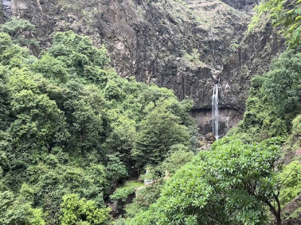 महाराष्ट्रातील एकमेव धबधबा जो फक्त पावसाळाच नाही तर वर्षाचे 12 महिने ...