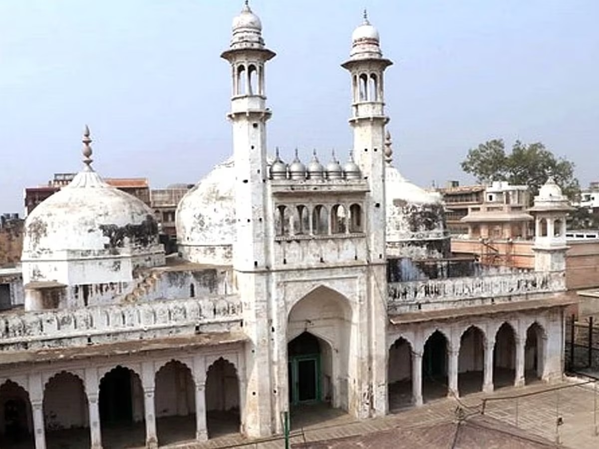 Gyanvapi Mosque Worship took place overnight in the basement of Vyas ji ...