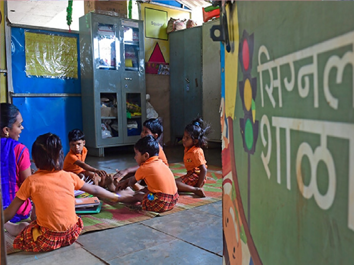 first signal school will be started for the education of homeless children in mumbai