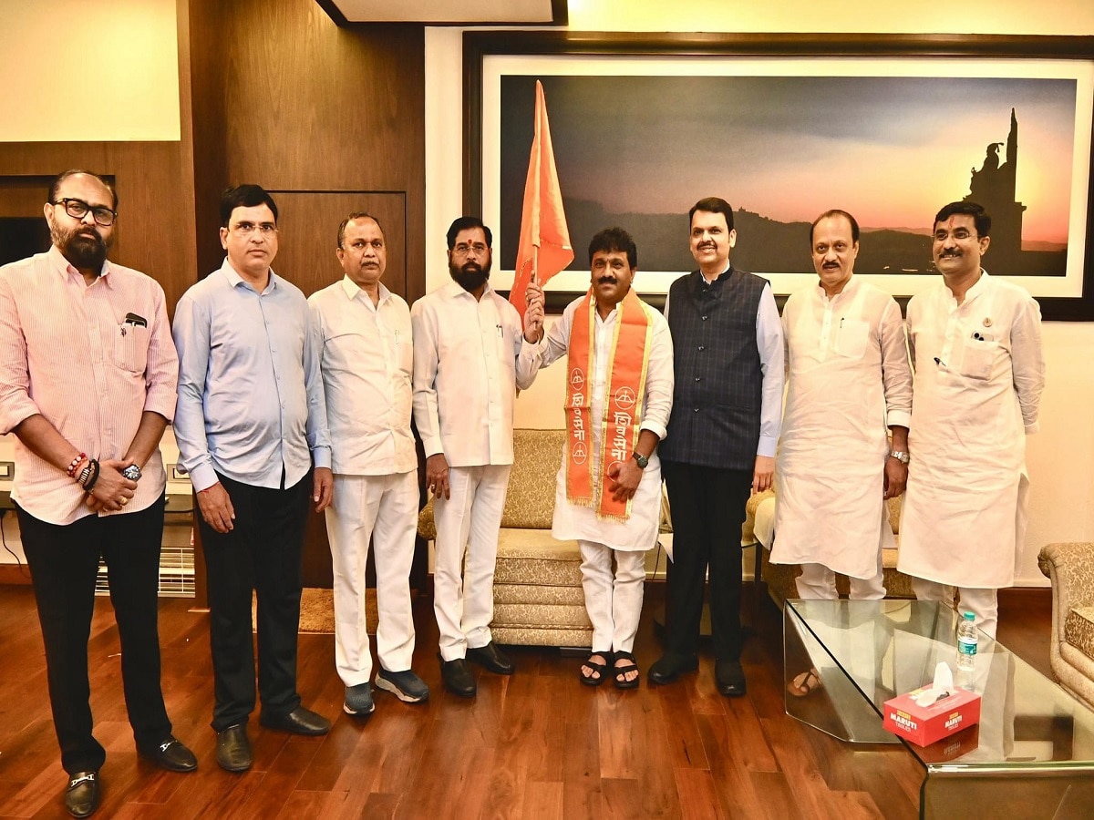 विदर्भात काँग्रेसला मोठं भगदाड! राजू पारवे यांचा शिंदे गटात प्रवेश ...