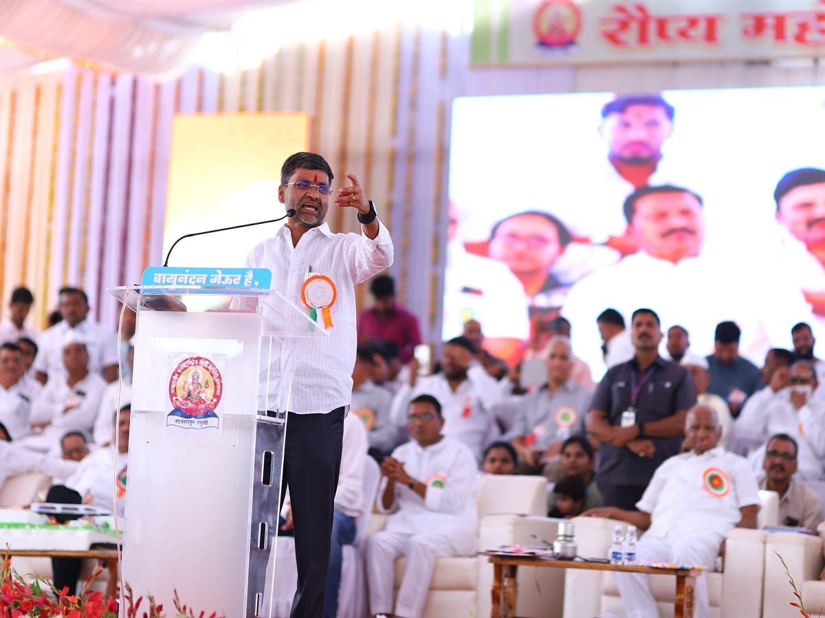 Big News : निलेश लंके यांचा आमदार पदाचा राजीनामा; कार्यकर्ता मेळाव्यात ...