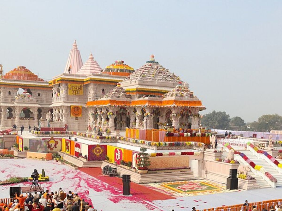 पुजाऱ्यांना ड्रेसकोड ते मोबाईल बंदी; अयोध्येतील राम मंदिरात अनेक बदल ...