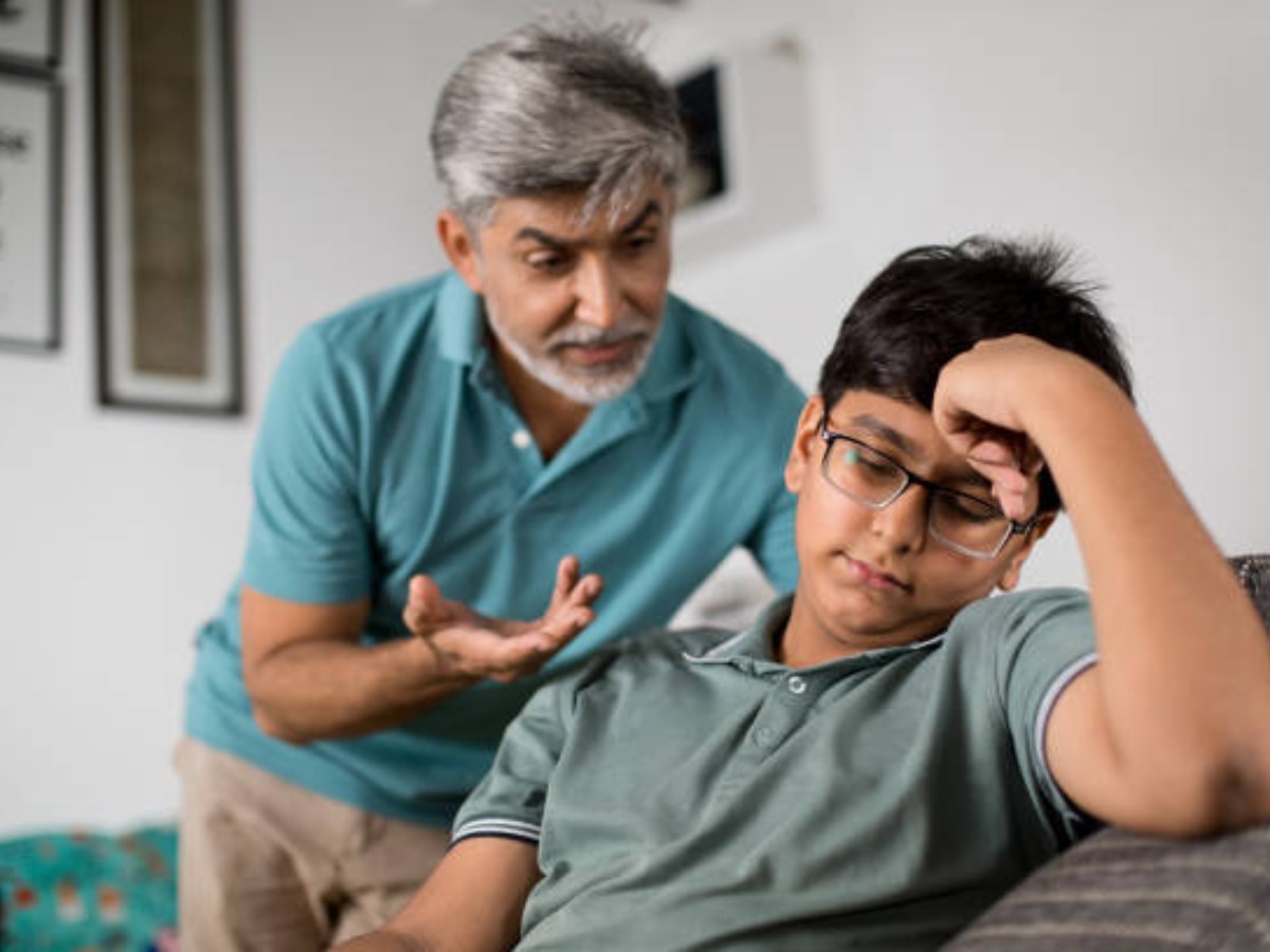 Why Child Gave Answer Back Again And Again Know Parenting Tips; मुलं ...