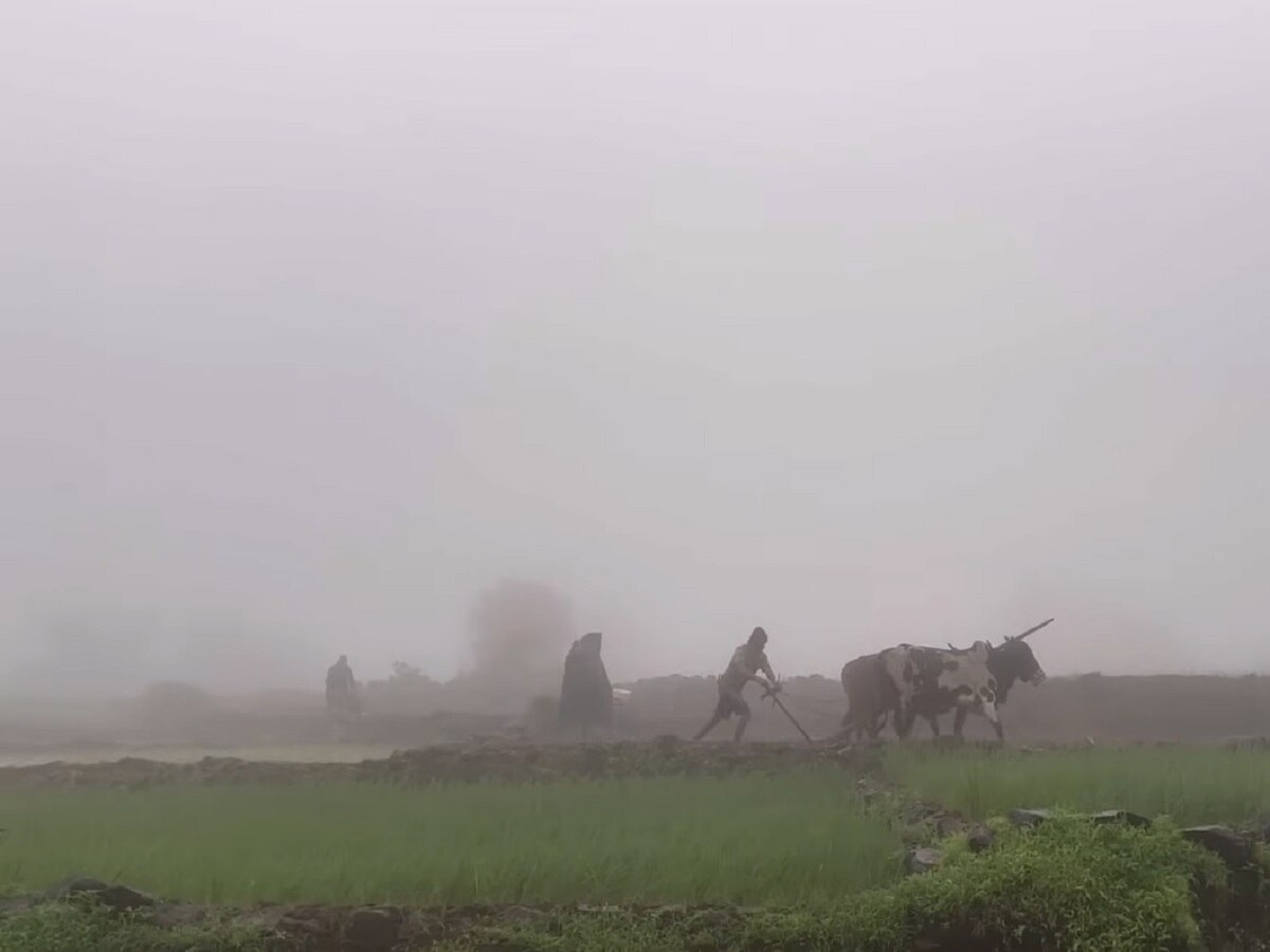 महाराष्ट्रातील एकमेव गाव जिथ एकदा पाऊस सुरु झाला की सात आठ दिवस थांबतच ...