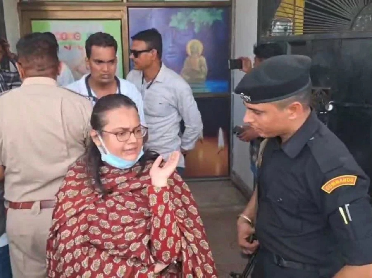 Ias टीना डाबी यांची मोठी कारवाई स्पा सेंटर्सवर टाकल्या धाडी सेक्स