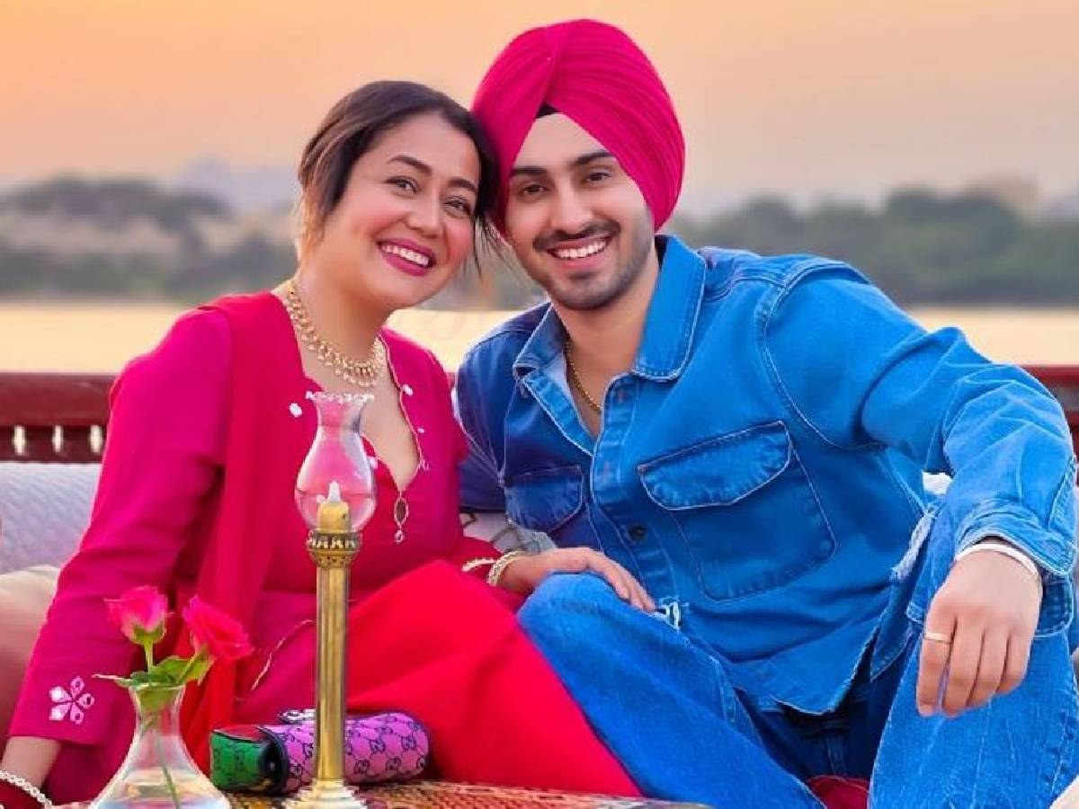 'प्रेमाने समजले नाही तर धडा शिकवू', नेहा कक्कर आणि तिच्या नवऱ्याला धमकी ...