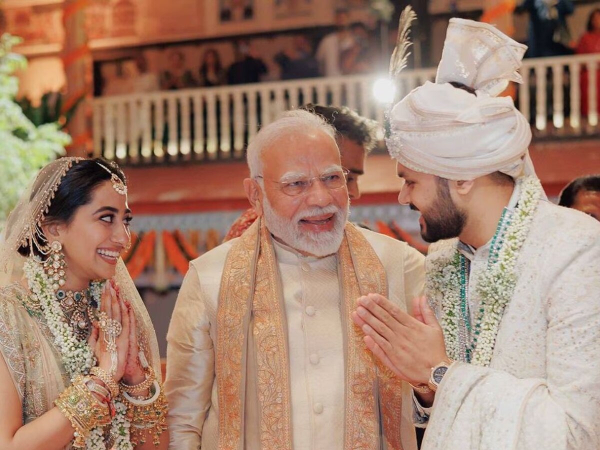 ₹120000000000 ची संपत्ती, कर्मचाऱ्यांना आलिशान गाड्या भेट... कोण आहेत सावजी? मुलाच्या लग्नात PM ...