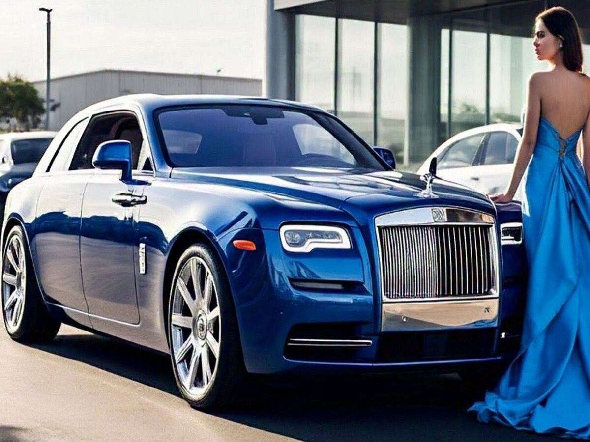 Rolls Royce च्या सर्वात स्वस्त कारची किंमत किती माहितीये का? तुम्ही ...