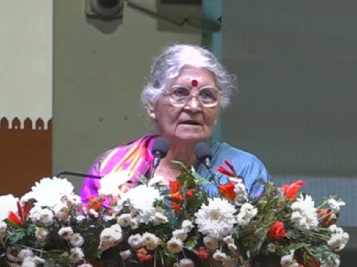 कुंकवामुळे महिलांचं मानसिक आरोग्य उत्तम राहत असेल तर विधवांना त्याची ...