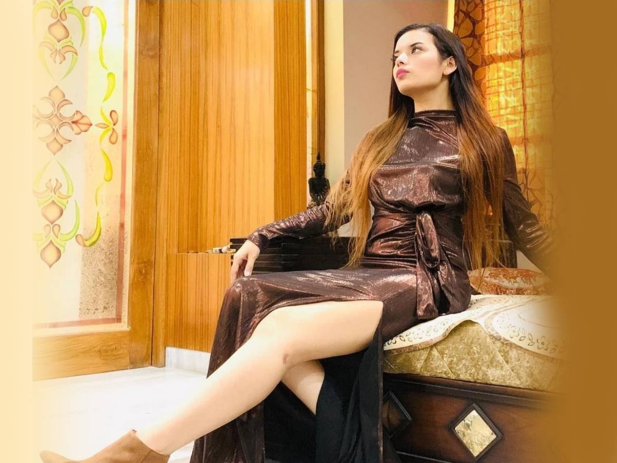 who is rishabh pant girlfriend isha negi know her qualification and ...