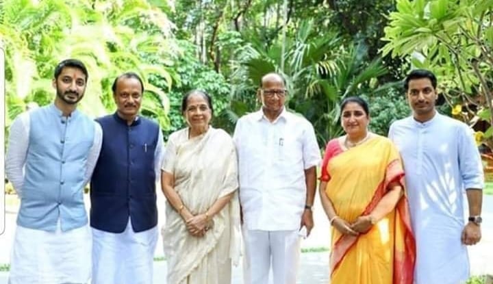 पवारांच्या घरच्या नव्या सुनबाई पाहिल्यात का? जाणून घ्या कोण आहे ऋतुजा ...