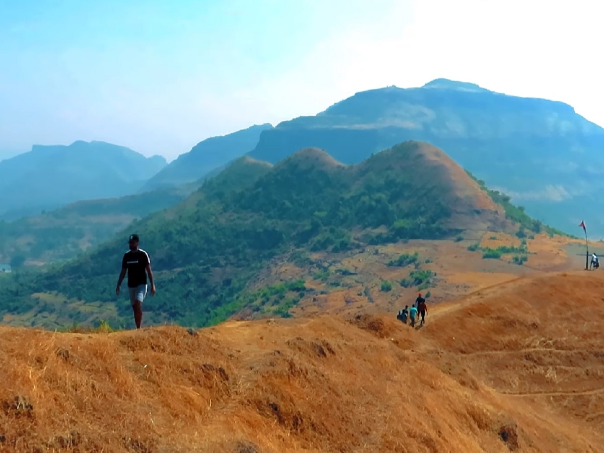Nashik Tringalwadi Fort Trek Forts of Maharashtra Nashik Tour ...