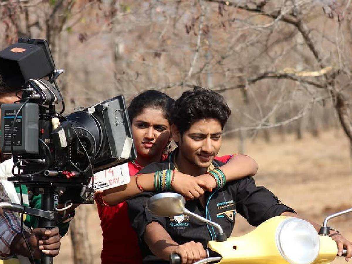 Akash Thosar shares a photo with Rinku Rajguru from the shooting of ...