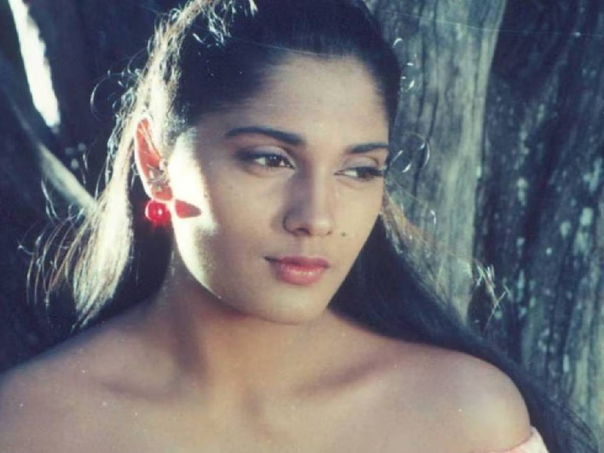 bollywood actress anu aggarwal debut 1990 blockbuster aashiqui know ...