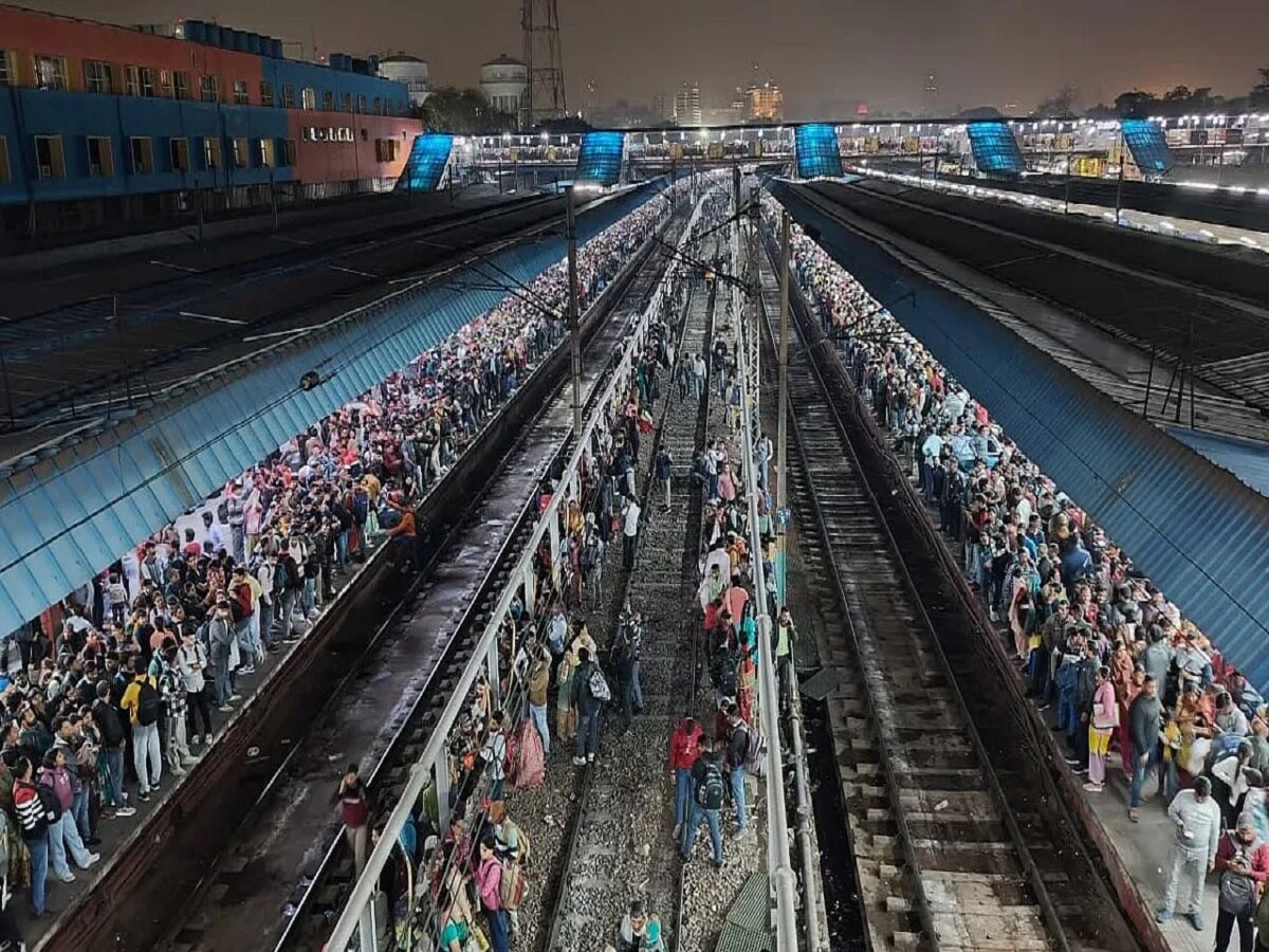 India Highest Earning Railway Station New Delhi Richest railway station ...