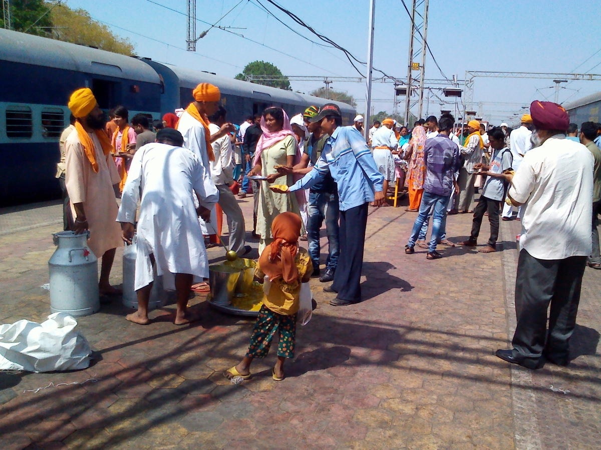 Amritsar Nanded Sachkhand Express Longer Train Indian Railways ...