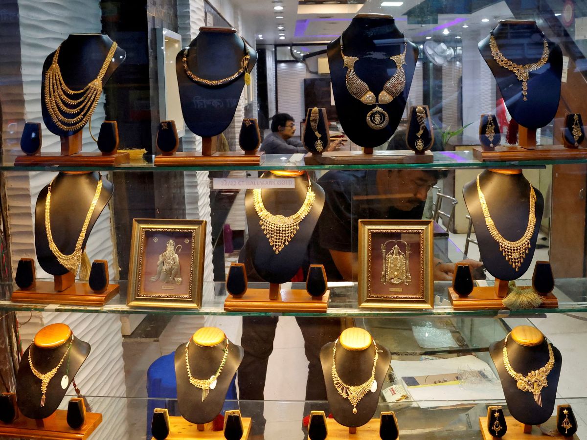 gold croesses rupees 96000 silver and gold price higher on mcx check ...