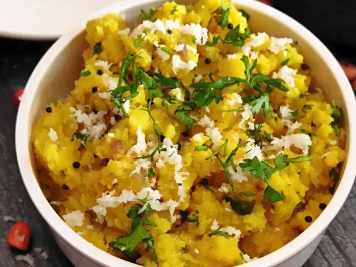 treditional marathi tikhat mithacha sanja sheera recipe in marathi ...