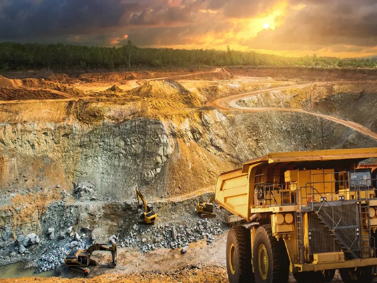 Saudi Arabia Gold In the country of Saudi Arabia A large gold deposit ...