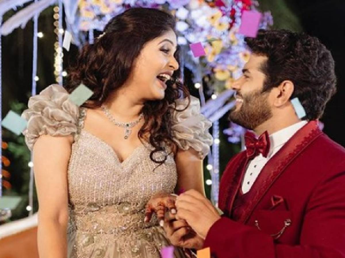 akshaya deodhar and hardik joshi engagement anniversary shared special ...