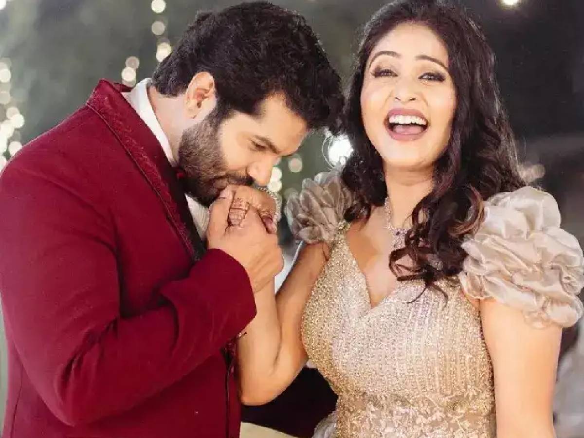 akshaya deodhar and hardik joshi engagement anniversary shared special ...