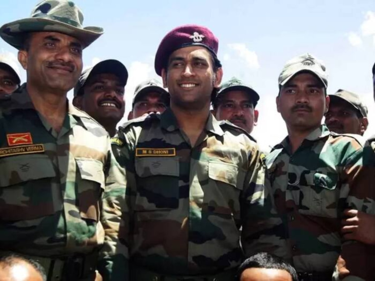 Cricketer Ms Dhoni is a lieutenant colonel in territorial army know his ...