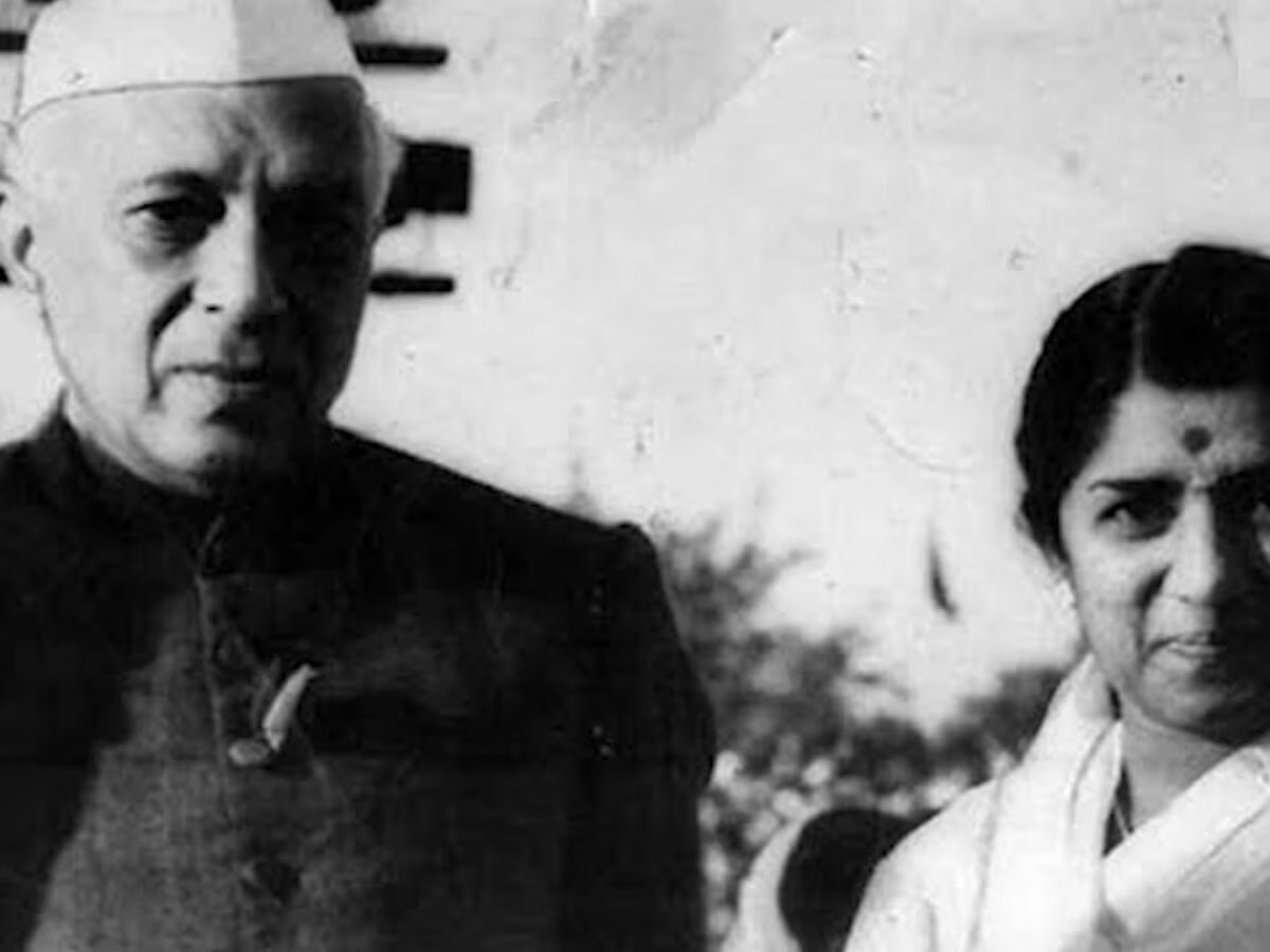 63 वर्षांपूर्वीच ते गाणं; जे समुद्रकिनारी सिगारेटच्या पाकिटावर ...