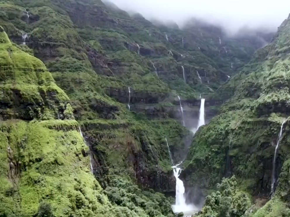 Ratnagiri Secret Waterfall Flows in Summer Marleshwar Waterfall ...
