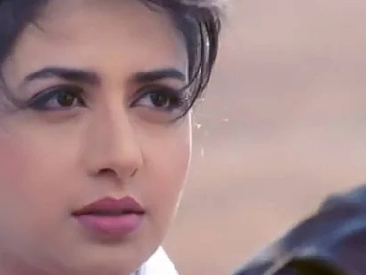 Video of Priya Gill slapping Shahrukh Khan in the movie Josh goes viral | शूटिंग दरम्यान 'या ...