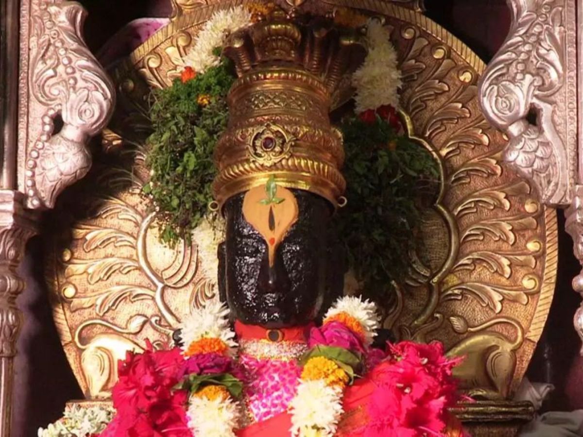 Ashadhi Wari 2025 Why Lord Vitthal of Pandharpur Wears Fish shaped ...