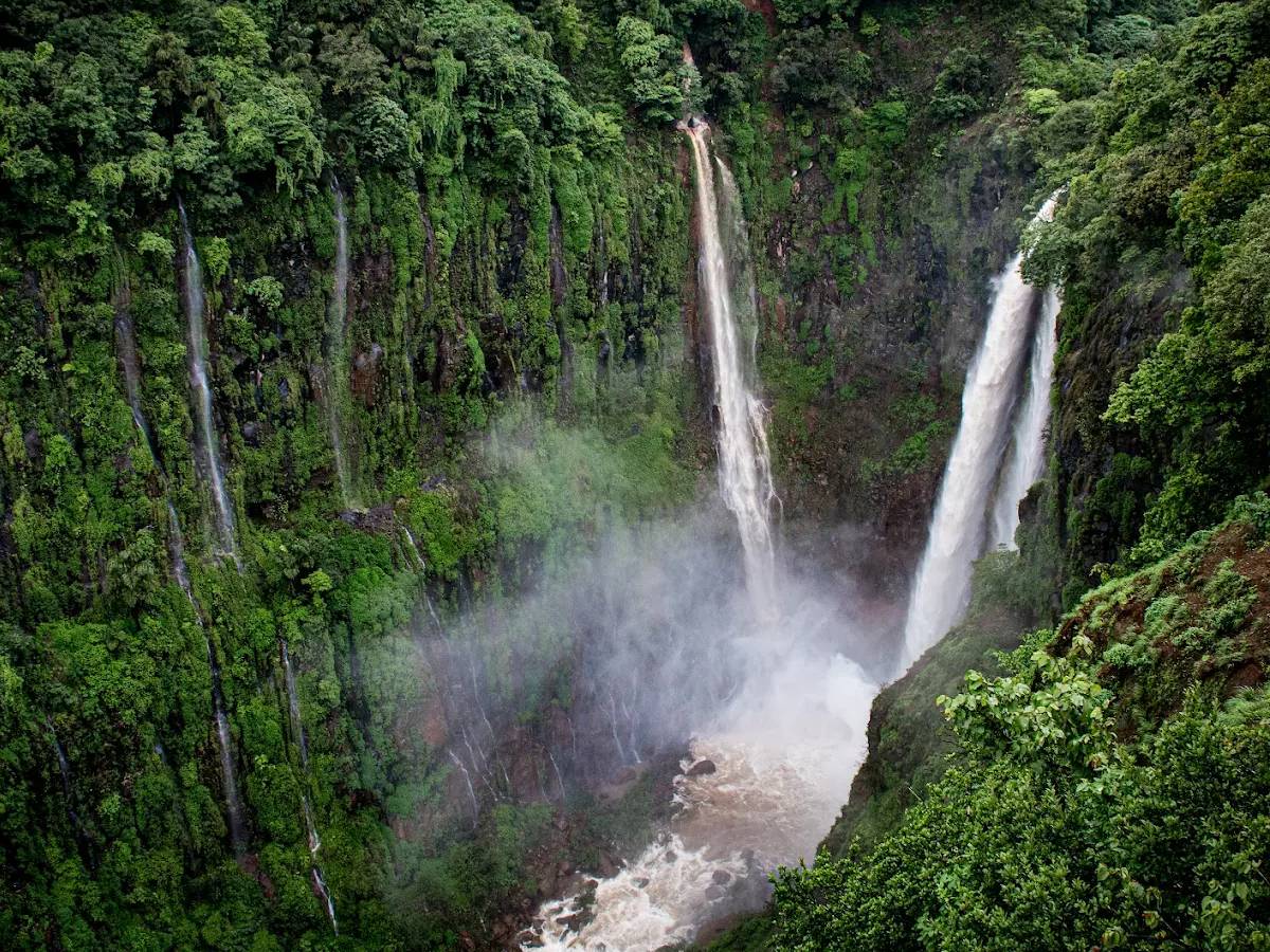 visit these 5 waterfalls near pune during monsoons see photos | सुट्टी ...
