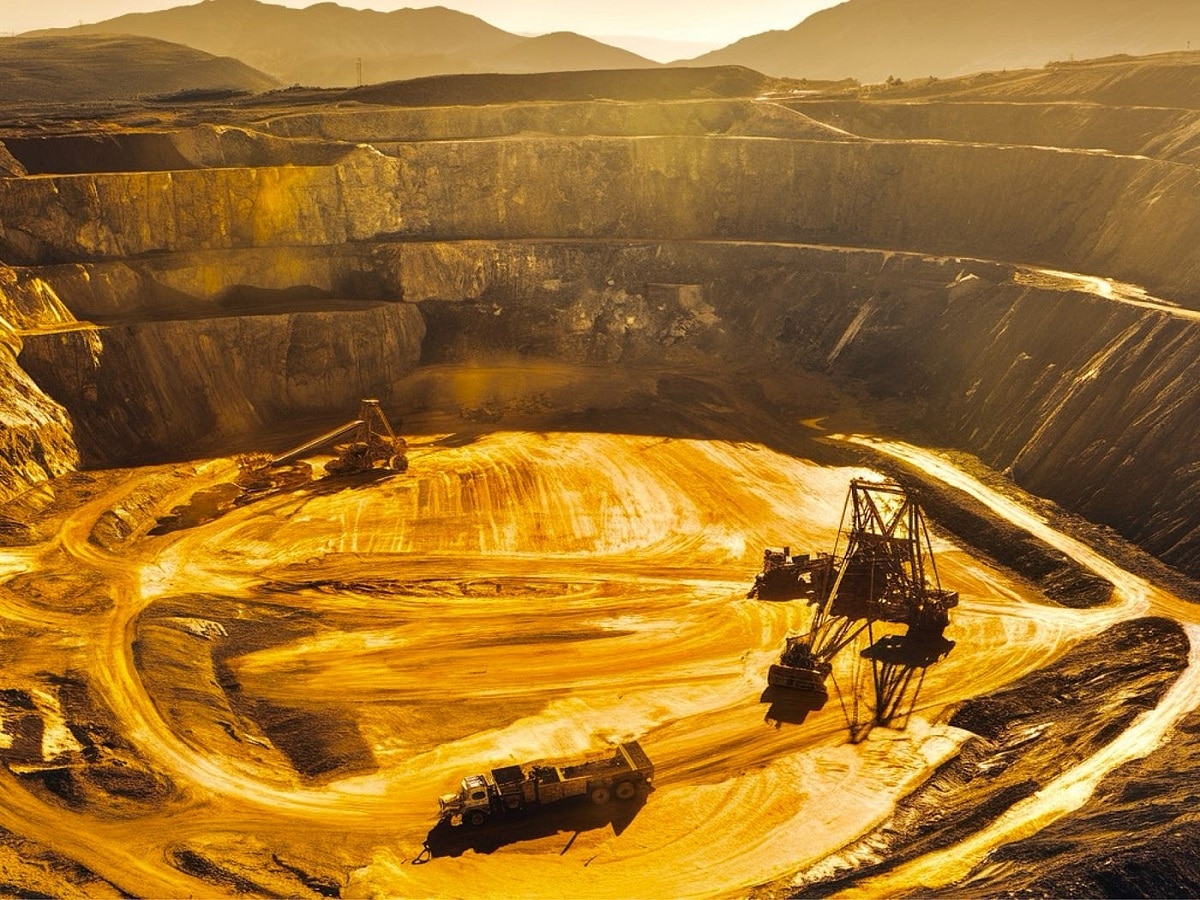 Gold Mine In India Gold mining in Jonagiri area of Kurnool district in ...