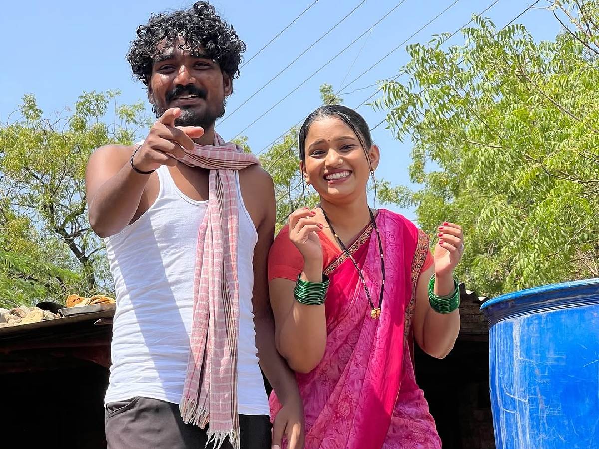 rajeshwari kharat shares romantic photos with actor somnath awghade ...