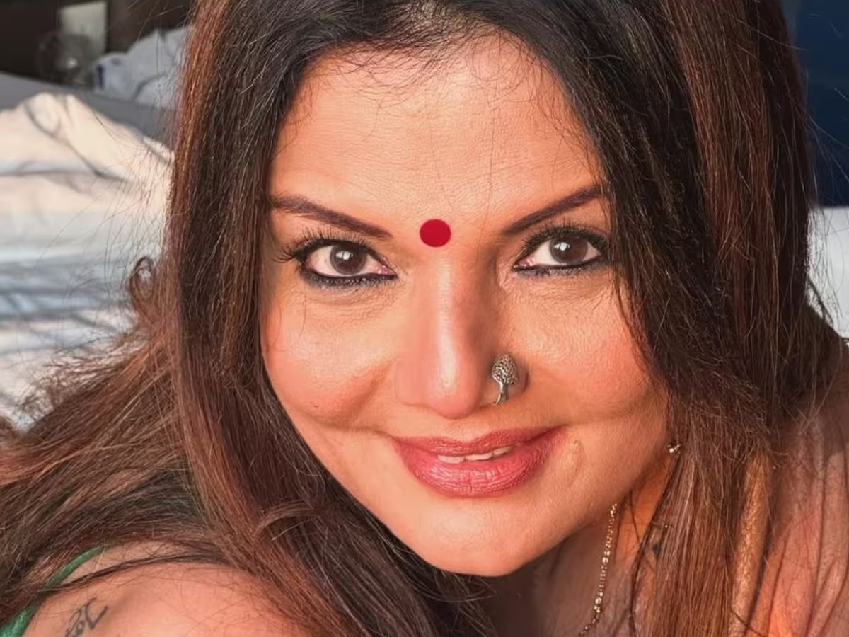 deepshikha nagpal koyla Bold Scene With Amrish Puri Entertainment Marathi News|जेव्हा ...