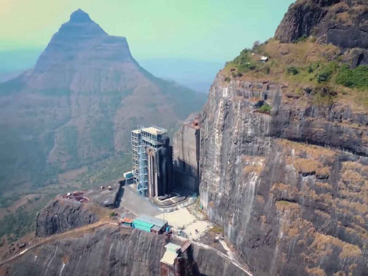 Nashik Mangi Tungi GREAT WALL in Maharashtra Mangi Tungi wall is ...