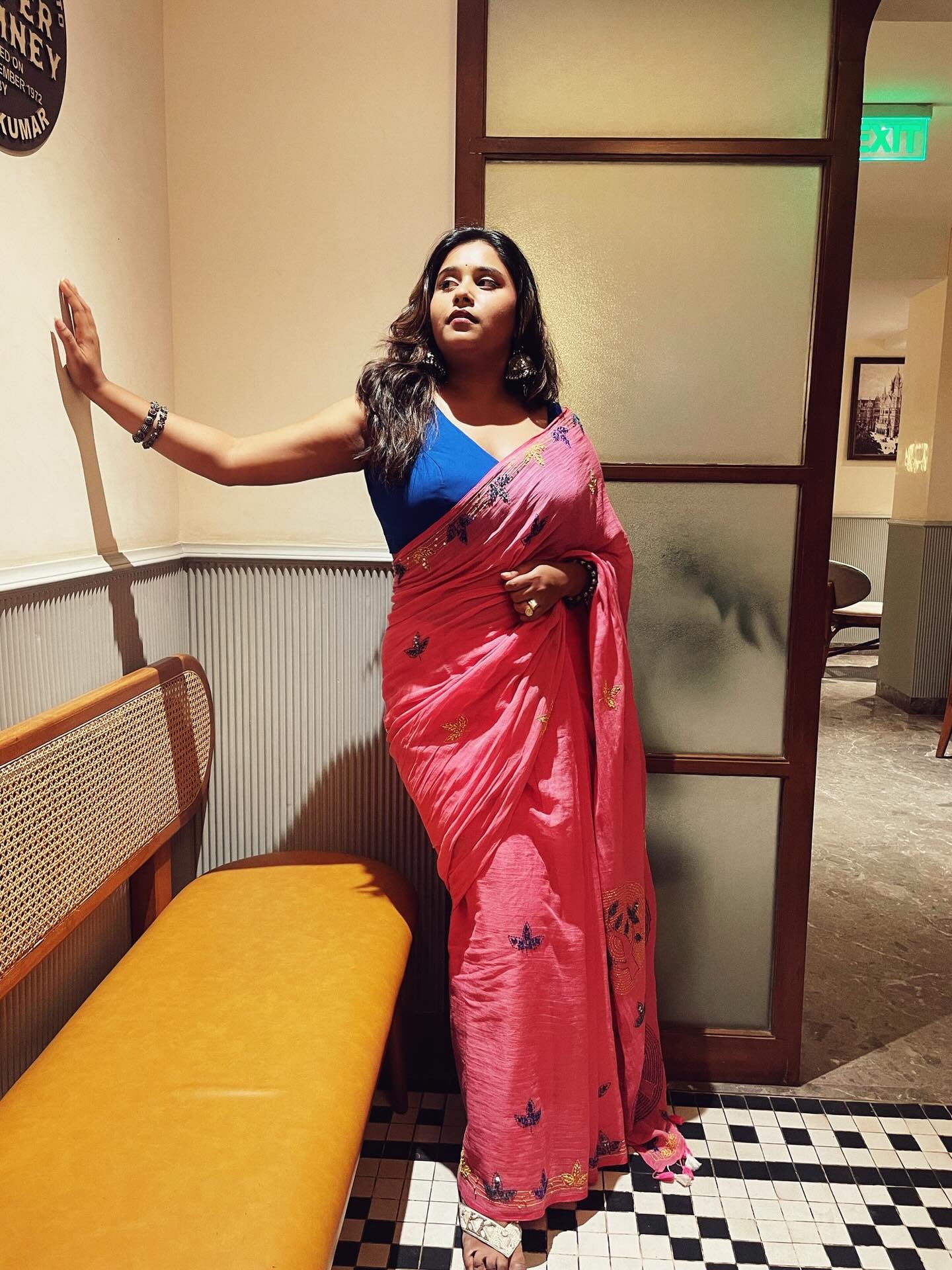 Swanandi Berde Flaunts Her Elegant Traditional Look See Photos Shared ...